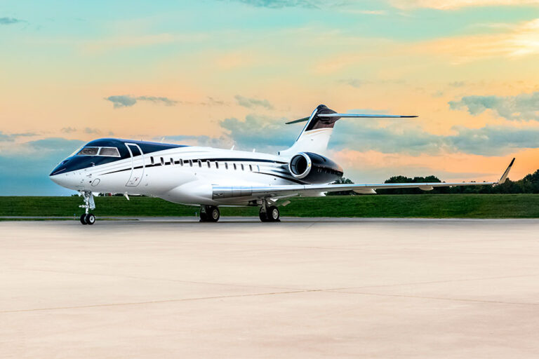 15 Passenger Global 6500 - PIT - Private Jet Charter | Solairus Aviation